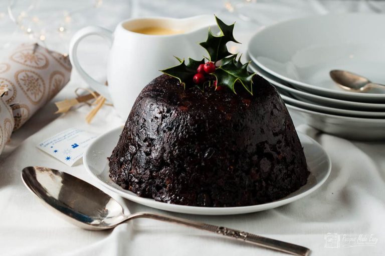 Traditional Christmas pudding | Recipes Made Easy