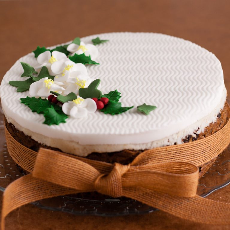 Traditional Rich fruit cake | Recipes Made Easy