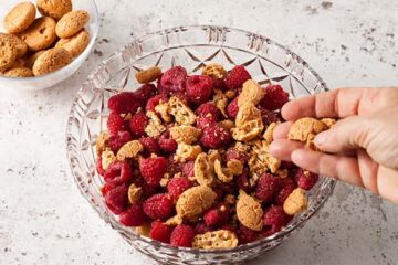 Raspberry syllabub trifle | Recipes Made Easy