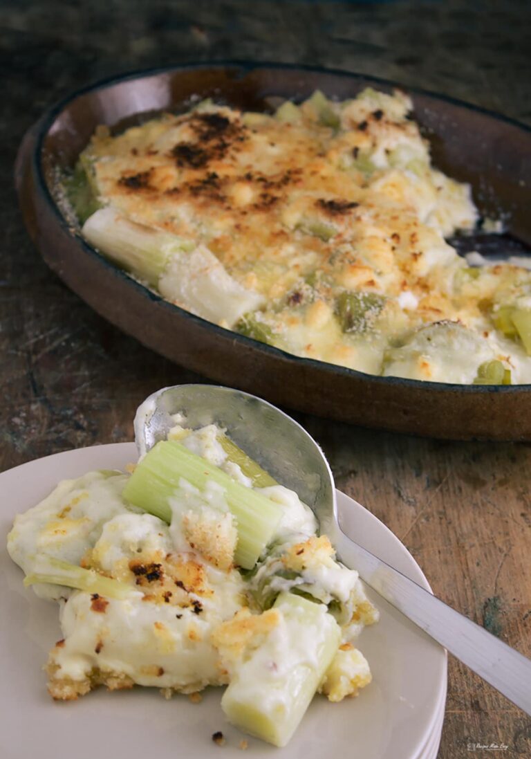 Leeks in cheese sauce | Recipes Made Easy