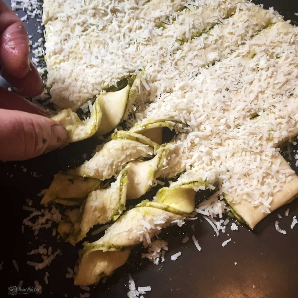 Easy Pesto Christmas Tree | Recipes Made Easy