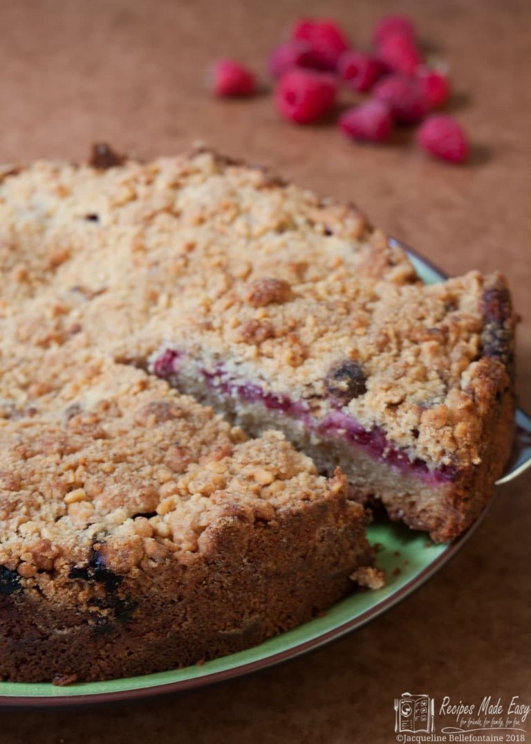Raspberry and Hazelnut Crumble Cake | Recipes Made Easy