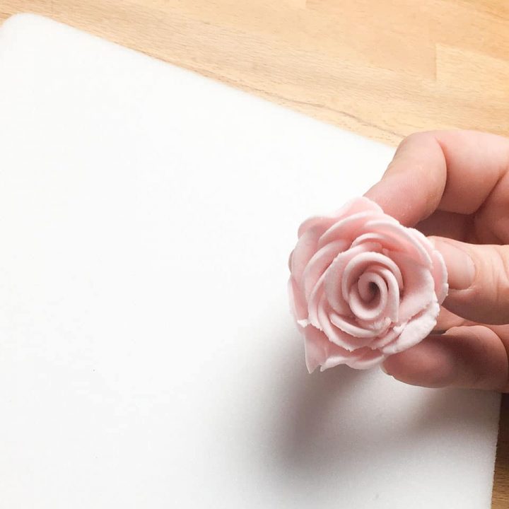 Easy Sugar Roses | Recipes Made Easy