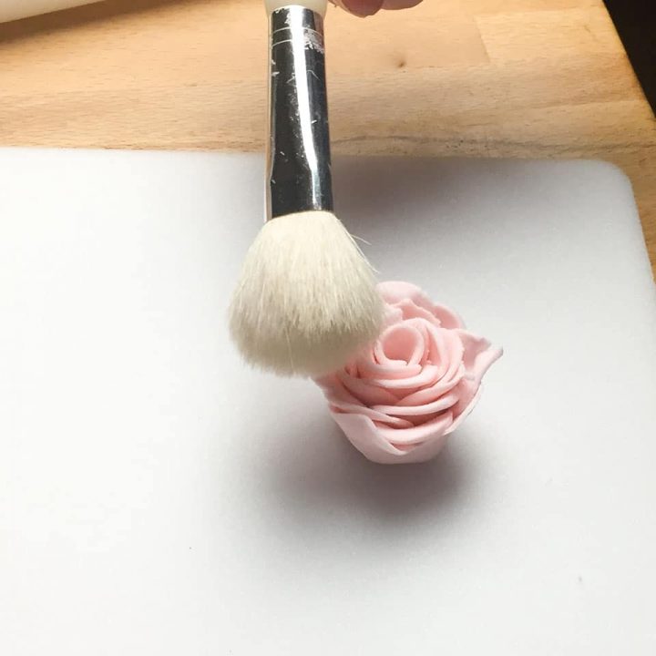 Easy Sugar Roses | Recipes Made Easy