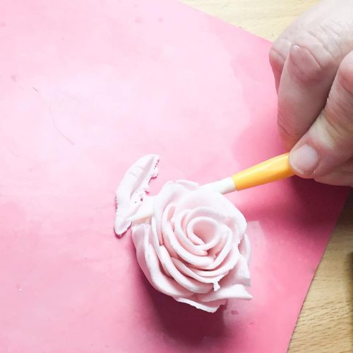 Easy Sugar Roses | Recipes Made Easy