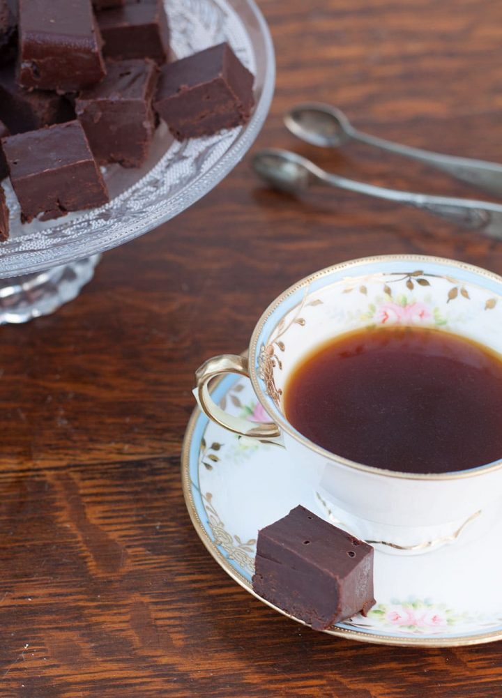 Easy Chocolate Fudge | Recipes Made Easy