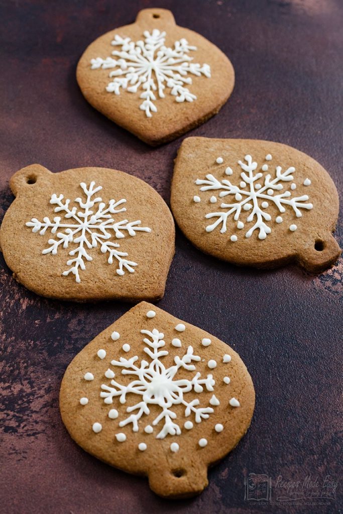 Christmas Gingerbread Biscuits | Recipes Made Easy