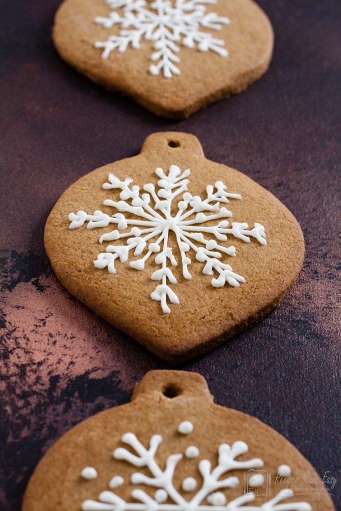 Christmas Gingerbread Biscuits | Recipes Made Easy