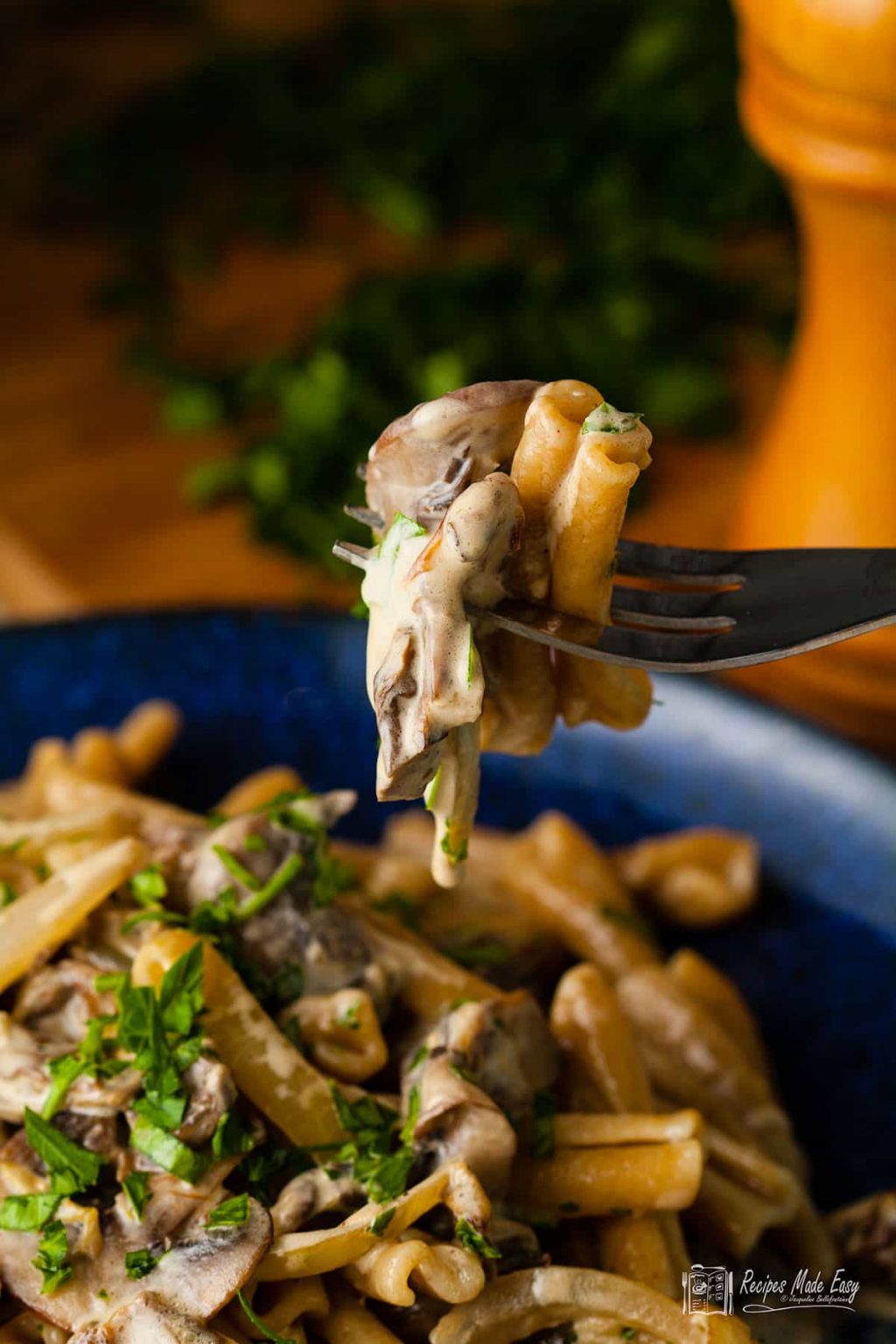 Easy creamy mushroom pasta | Recipes Made Easy