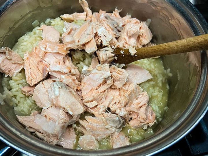 Salmon and prawn risotto | Recipes Made Easy